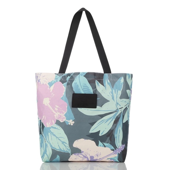 ALOHA Collection | Bags | Aloha Collection Reversible Tote Pau Hana ...